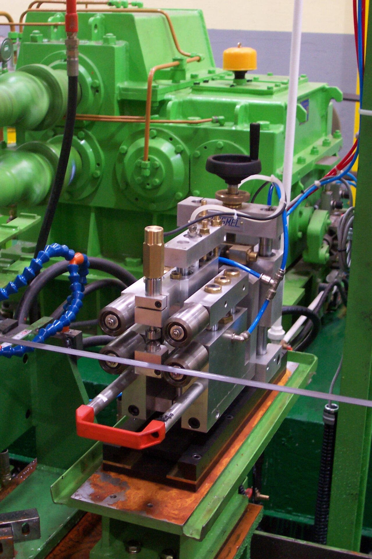 Thickness measuring systems | Pauly GmbH & Co. KG Steuer- und Regelanlagen